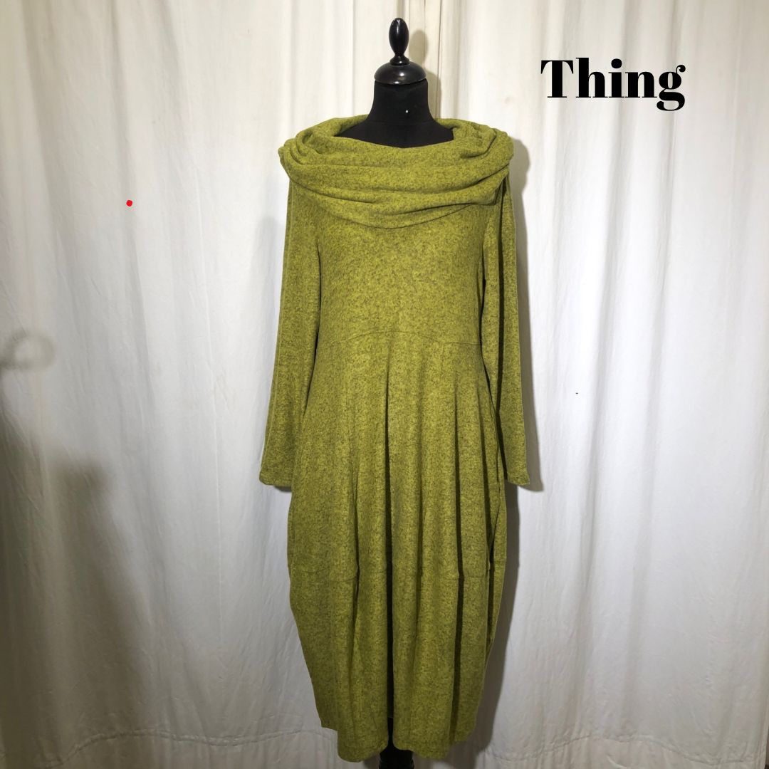 Thing design kjole med krave i opkradset viscose Lime - Kjoler - Stine & Ko